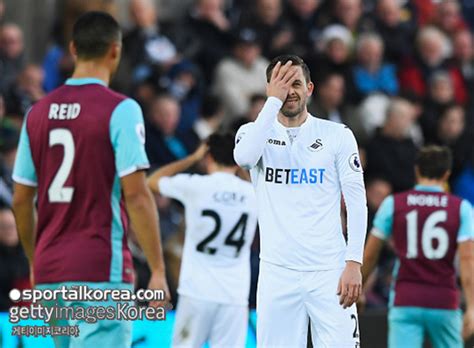 [epl 18r] 기성용 결장 스완지 웨스트햄에 1 4 완패 강등권 탈출 실패