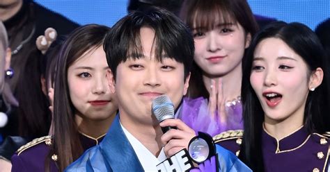 이찬원 1위 차지한 후 뿌듯한 표정 엑s Hd포토