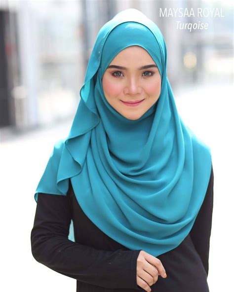 Artis Wanita Malaysia Bertudung