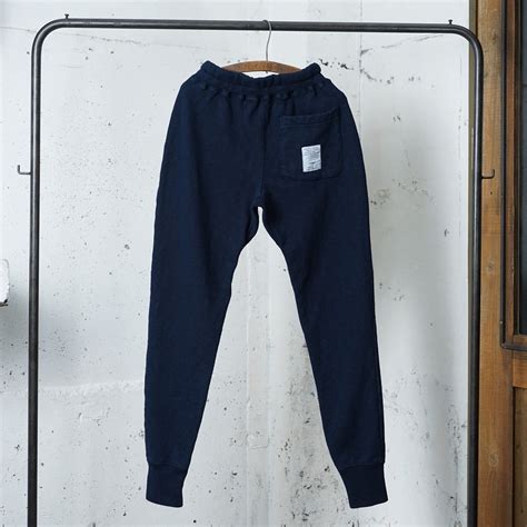 Narrow Sweatpants Devise Factory