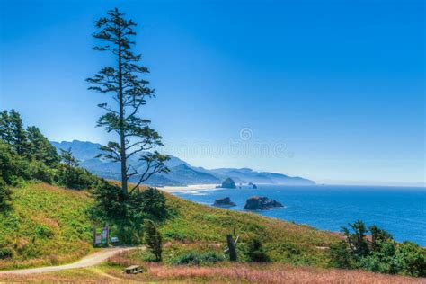 Parque De Estado De Ecola En La Costa Central De Oregon Foto De Archivo