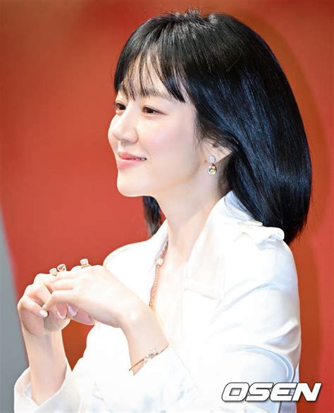 임수정 반짝이는 옆모습