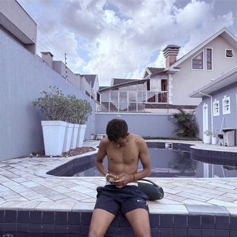 Tavares Guitavares • Threads Say More