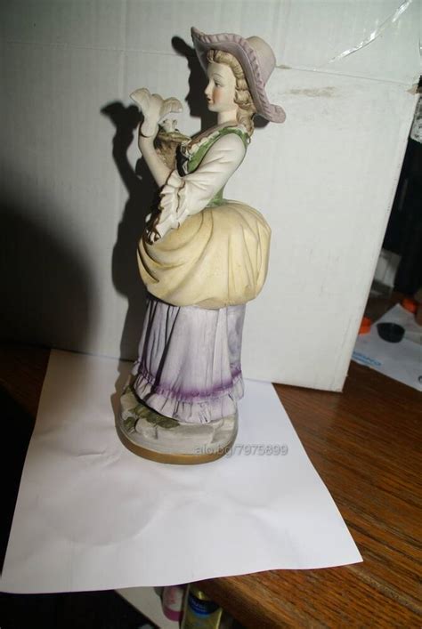 продавам керамична фигура Антиквариат Пловдив продавам керамична фигура