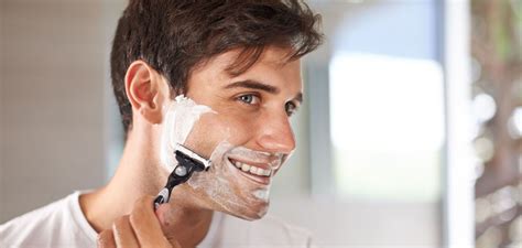 Михайло Гольденберг Лайфхак для чоловіків коли краще голитися до чи після їжі — Блоги Oboz Ua