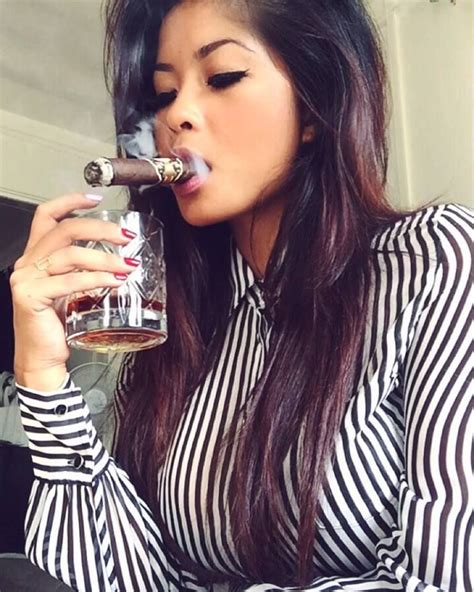 Cigar Girl Cigar Smoking Females Cjqxm