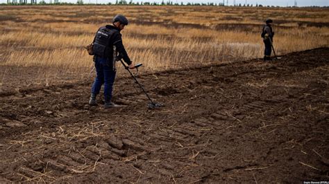 Для розмінування України потрібно майже 30 мільярдів доларів Ця цифра скоротилася уряд
