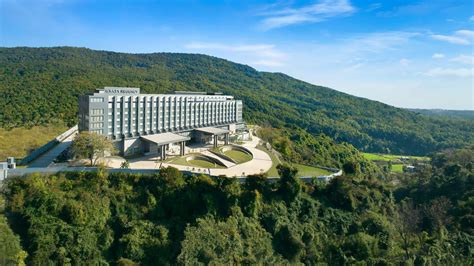 Luxury Hotel In Dehradun Hyatt Regency Dehradun Resort And Spa
