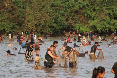 អ្នកស្រុកប្រាសាទបាគង«ចាប់ត្រីត្រៀមឡើងមាឃតាមទំនៀមបុរាណ សុីសុីថាមស៍