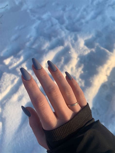 Серые ногти, кольцо, помолвка, предложение, маникюр | Серые ногти ...