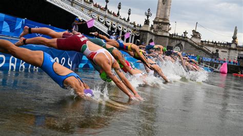 Womens Triathlon Begins At Paris Games After Tests Confirm Seine Water