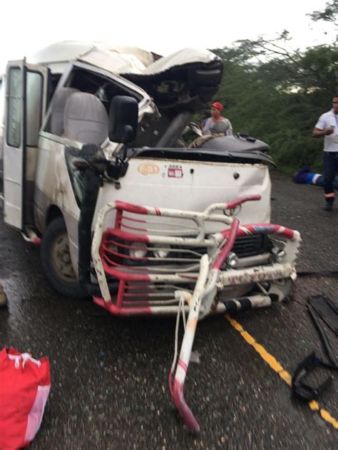Accidente En Carretera Montecristi Dajabón Deja Tres Muertos Y Varios
