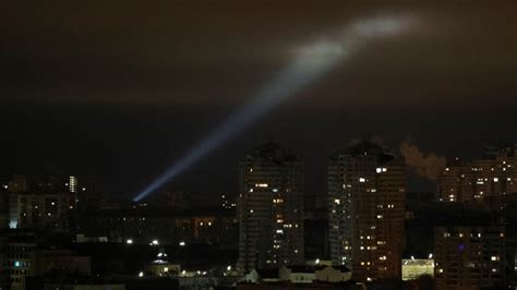 У Києві працювали сили ППО загроза БПЛА залишається на правому березі Кличко