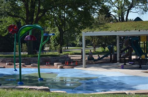Lisle Il Splash Pad Dragonfly Landing At Prairie Walk Pond… Flickr
