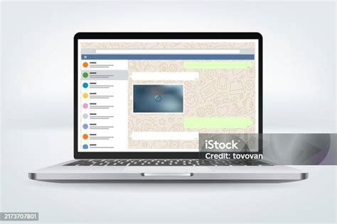 화면에 메신저 응용 프로그램이 열린 노트북 콘텐츠에 대한 벡터 템플릿 0명에 대한 스톡 벡터 아트 및 기타 이미지 0명 3차원 형태 그래픽 사용자 인터페이스 Istock