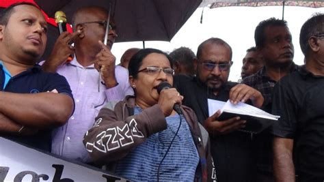 නුවරඑළිය තැපැල් කාර්යාලය වෙනුවෙන් මහජනතා පාරට බසිති Lanka Truth