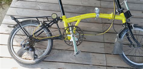 브롬톤 리어프레임 분리 및 녹제거 페인팅