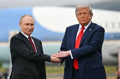 Трамп Путин нарын уулзалт тодорхой тохиролцоонд хүрэлгүй өндөрлөжээ