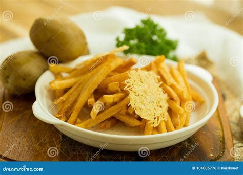 Extra Crispy Oven Baked French Fries And Mozzarella Cheese Topping