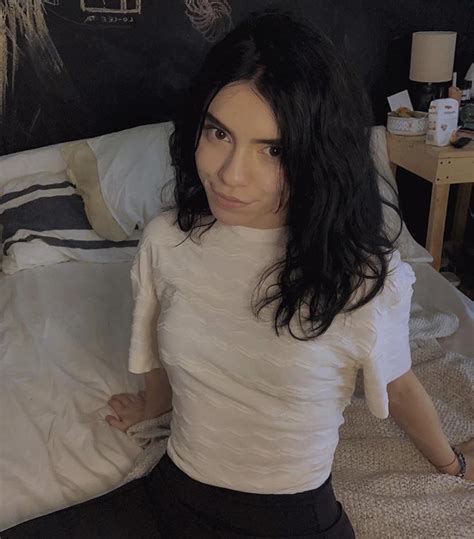 Down On The Bed After You Push Her Scrolller