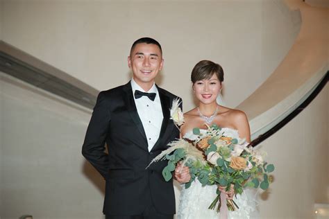 TVB小生洪永城大婚落泪 爱妻戴7只金猪17只金手镯 搜狐大视野 搜狐新闻