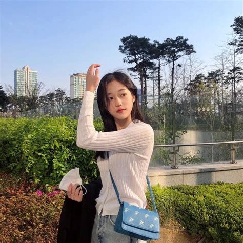 Pin Di Ulzzang Orang Cantik Gadis Korea Potret Diri