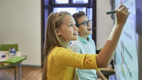 Critical Thinking Activities That Get Students Moving