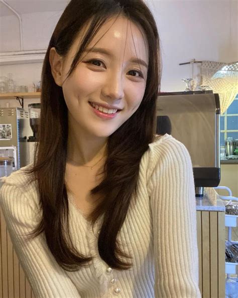 Knn 이화영 아나운서 란제리 Or 비키니 인스타 셀카 몸매 ㅗㅜㅑ