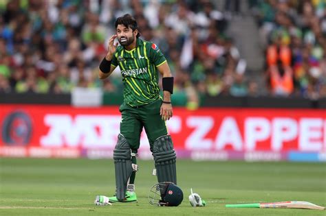 Mohammad Rizwan Needed Some Treatment After Jamming His Face With His