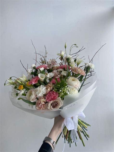 Пин от пользователя людмила чижова на доске Подарочный букет в 2024 г Флористика Цветочные
