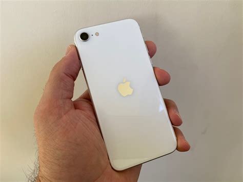 Iphone Se Review Affordable With A Familiar Design But All New On The Inside Tech Guide