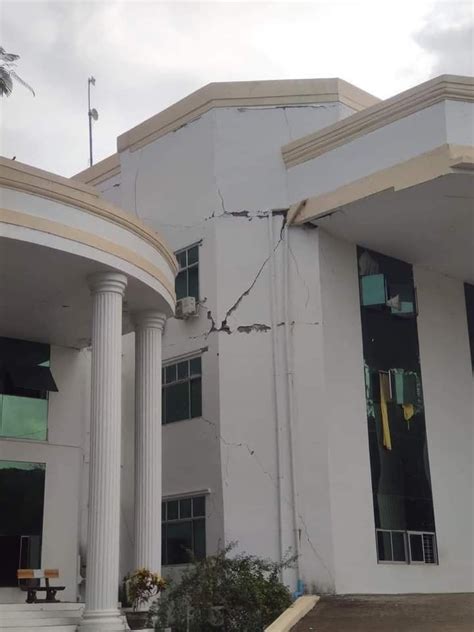 ငလျင်လှုပ်ခတ်မှုကြောင့် မအူပင်အဝေးသင် ဘွဲ့ပေးမည့်အစီစဥ်အား ရက်အကန့်အသတ်မရှိ ရွှေ့ဆိုင်း