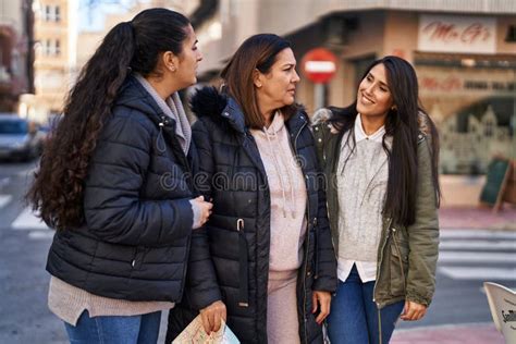 Three Woman Mother And Daughters Holding Map At Street Stock Image Image Of Casual Mature