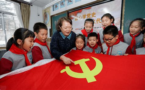 多图直击 开学首日瑞雪相伴 威海市