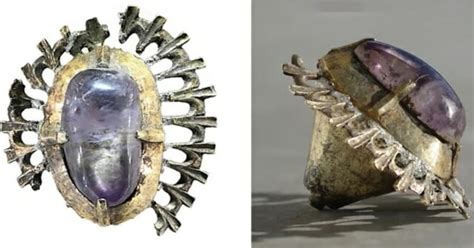 진흙 속에 중세 보석이… 600년 전 귀족 장신구 찾았다