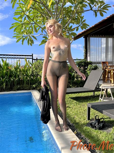 Sexy Blonde Veronika By Pull In Pantyhose 18 Pics Xhamster