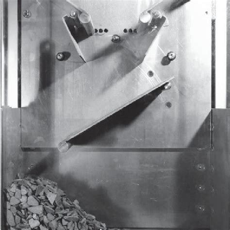 Image Of The Repose Angle Formation At The End Of A Flow Experiment In Download Scientific