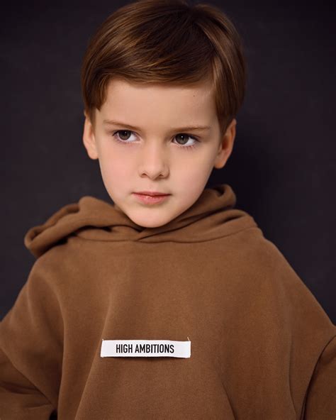 Sonya Karpunina Sofyakarpunina • Instagram Photos And Videos