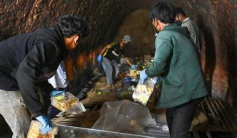 ကမ္ဘောဒီးယားက အမေရိကန်ဒေါ်လာ သန်း ၇ဝ နီးပါးတန်ဖိုးရှိ တရားမဝင် မူးယစ်ဆေးဝါးတွေကို မီးရှို့ဖျက်ဆီး