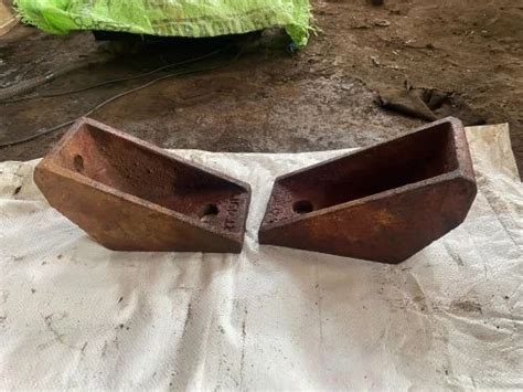 Iron Red Oxide T 4917 Ci Rails Bracket At ₹ 750piece In Mumbai Id