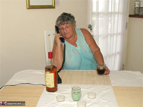 Obese Amateur Grandma Libby Bares Her Tan Lined Body After A Phone Sex