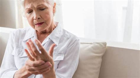 Rheumatoid Arthritis Flare Ups Symptoms Tips And More Page 3
