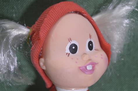 Купить Игрушка резиновая кукла Красная Шапочка Резина Югославия периода СССР в интернет