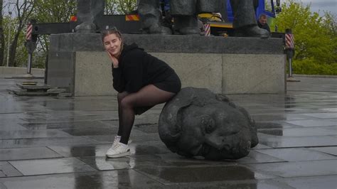 El Gigantesco Monumento Soviético A La Amistad Entre Rusia Y Ucrania