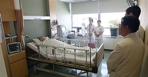 존엄사 김 할머니호흡기 제거 후 자가호흡으로 생명 이어가