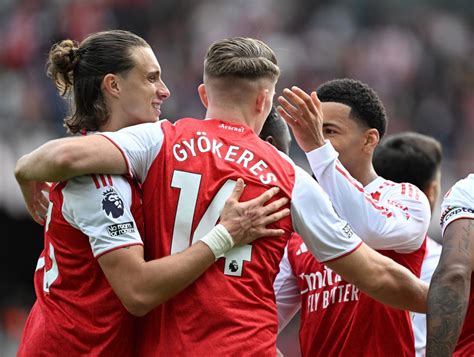 ပရီးမီးယားလိဂ် ချန်ပီယံရေပန်းစားမှုမှာ အာဆင်နယ်အသင်း ထိပ်ဆုံးနေရာ ရောက