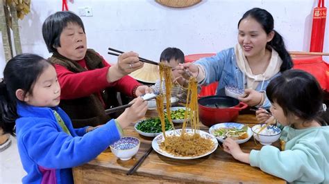 一盘蚂蚁上树香喷喷一家人抢着吃 YouTube
