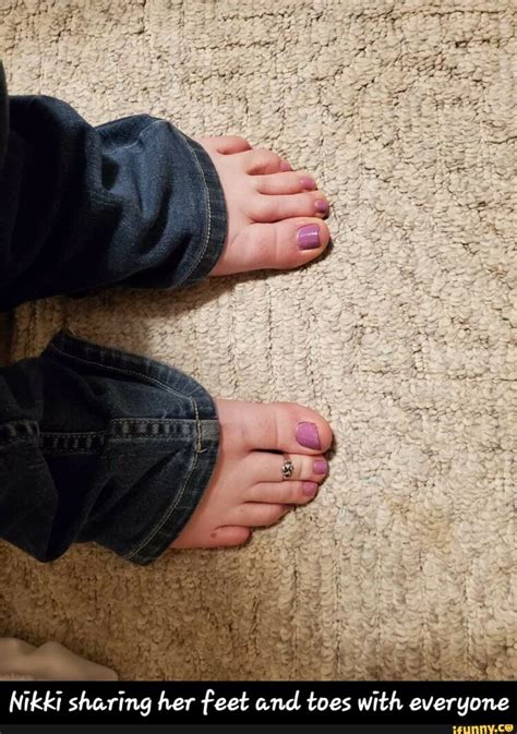 Nikki G Feet