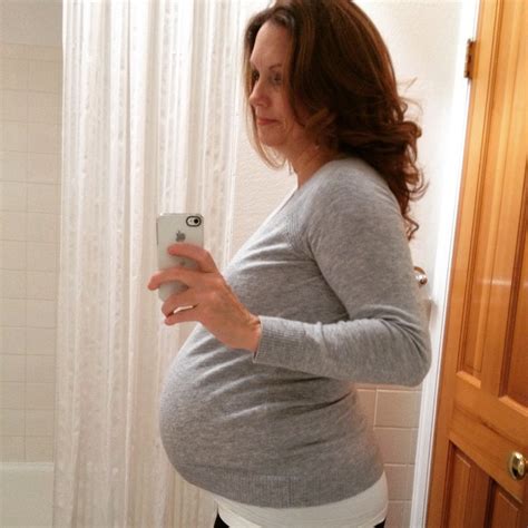 40 неделя беременности фото живота УЗИ и вес плода боли и выделения на 40 неделе
