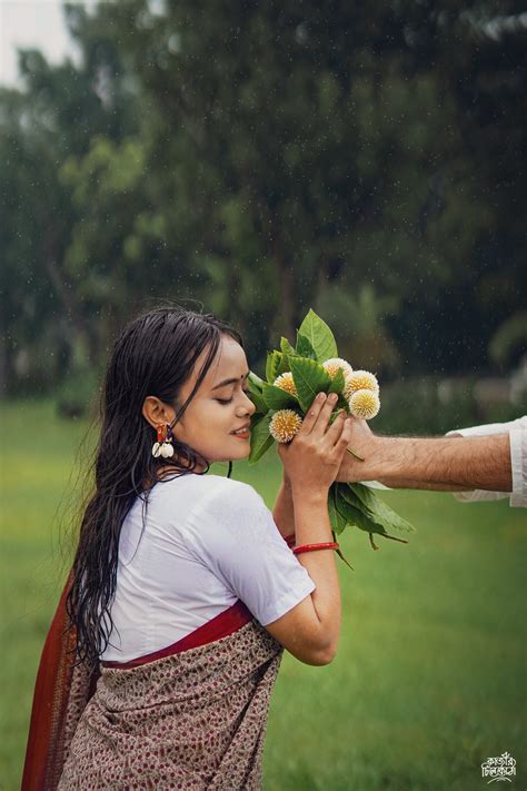 কাজীর আমায় দিও বর্ষার একগুচ্ছ কদম ফুলের সুখ 💛🦋 Facebook